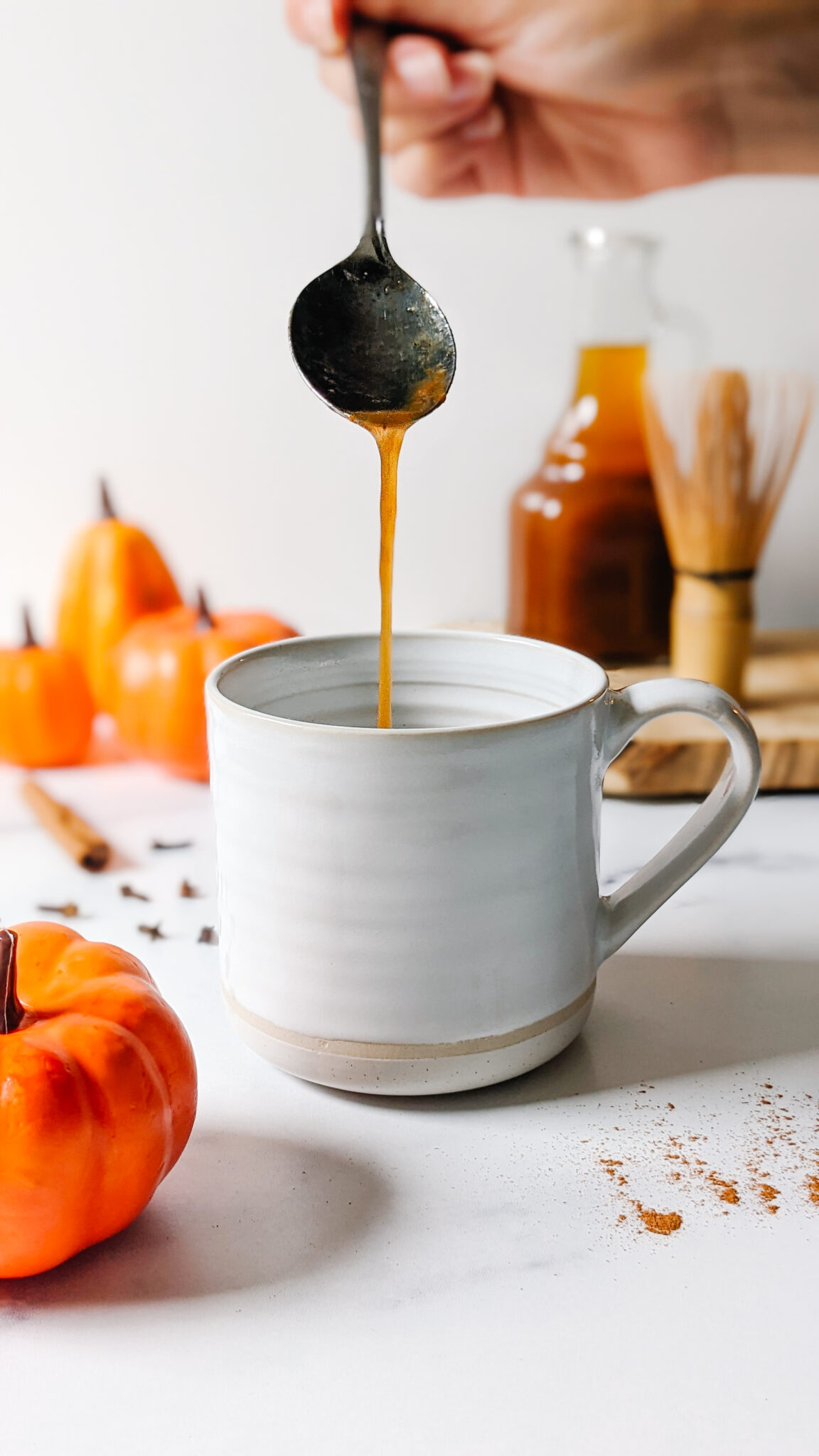 Pumpkin Spice Hojicha Latte - The Cup of Life